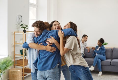 10 Things To Know About The Psychology Of Hugs