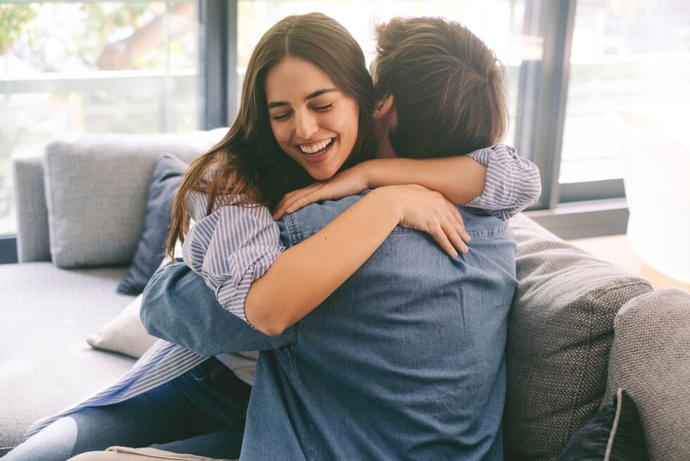 10 Things To Know About The Psychology Of Hugs