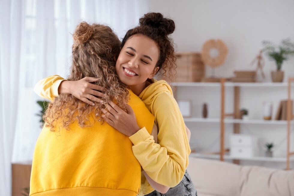 10 Things To Know About The Psychology Of Hugs